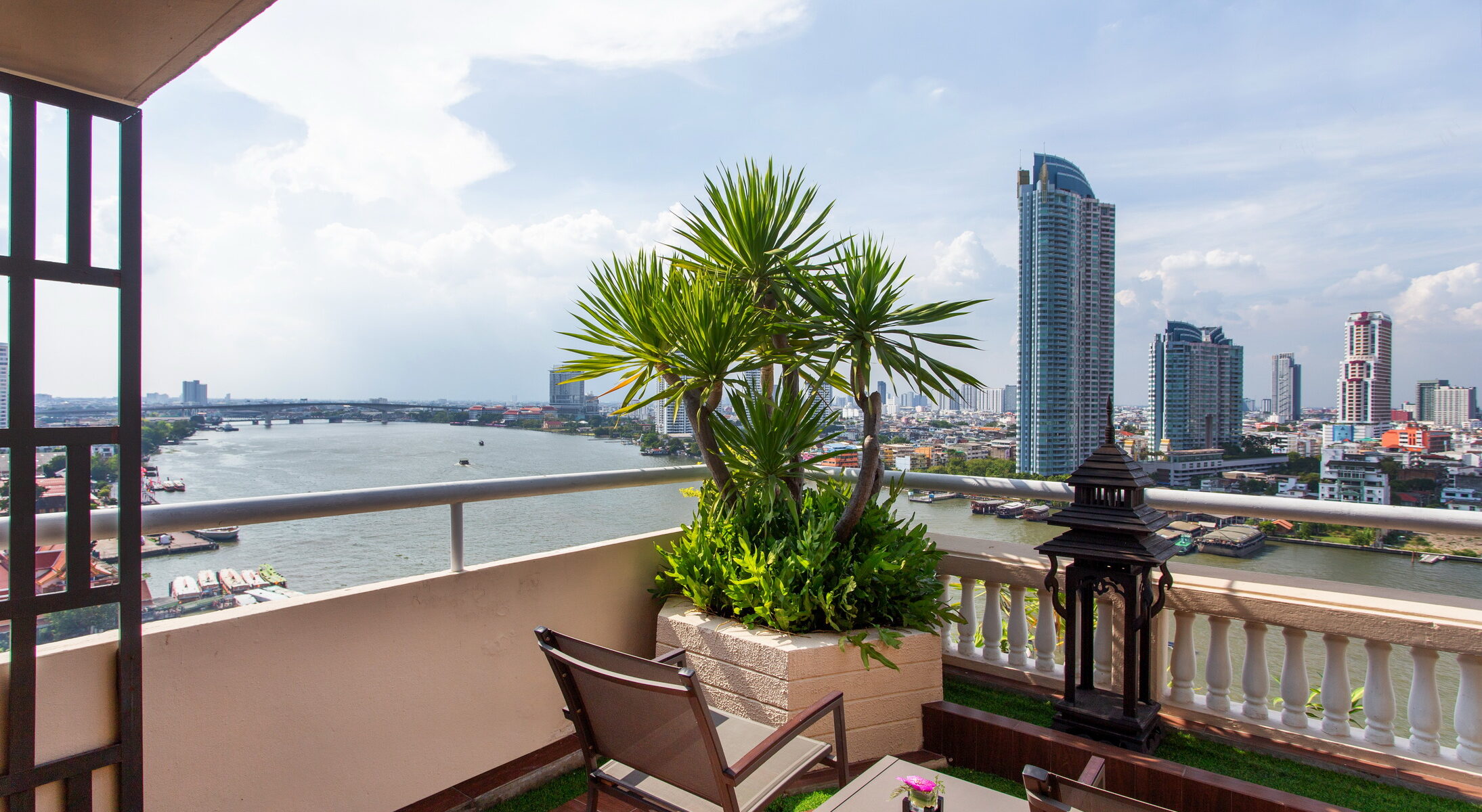 Terrace Suite - Ramada Plaza by Wyndham Bangkok Menam Riverside