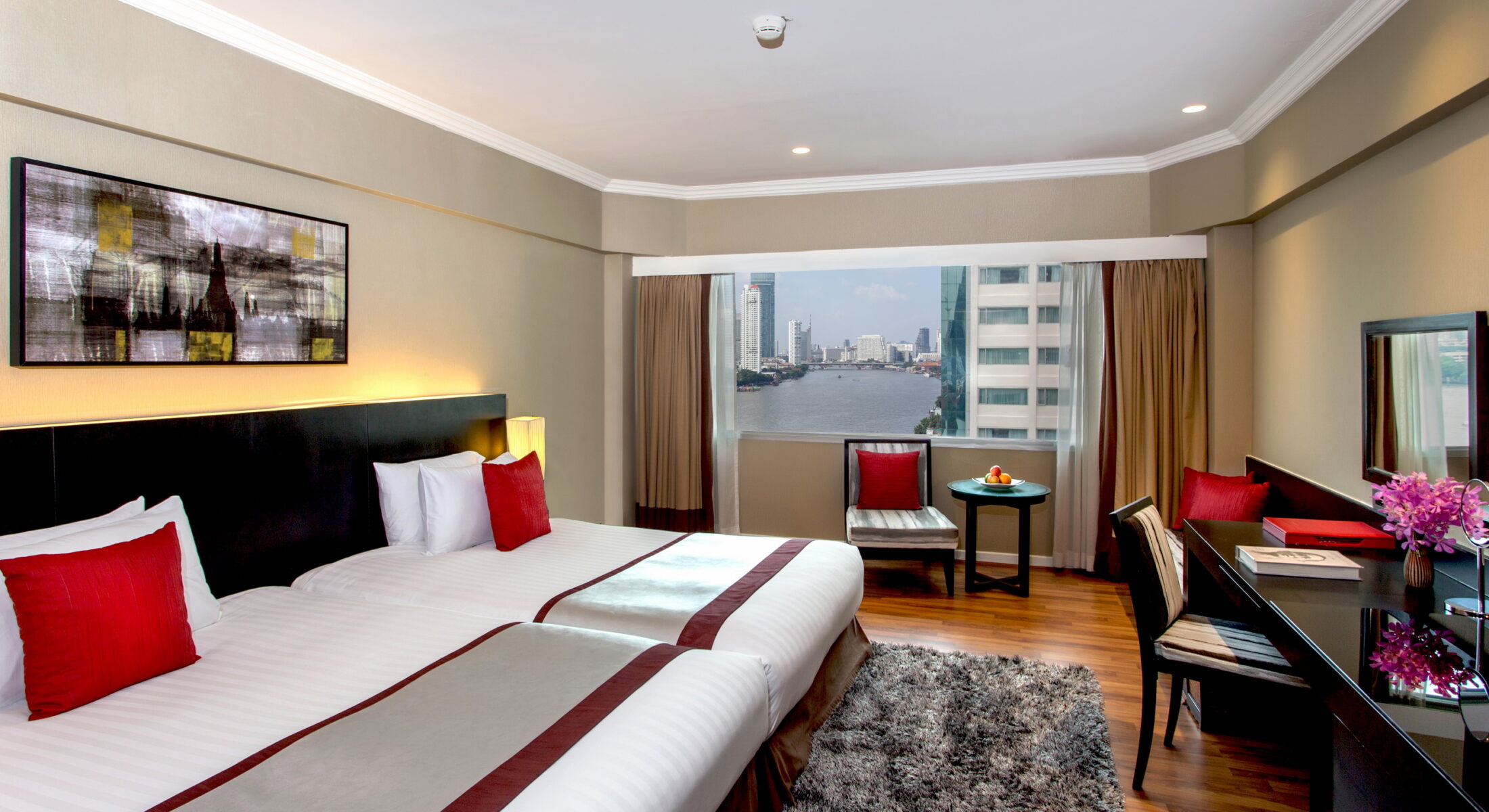 Rooms & Suites - Ramada Plaza by Wyndham Bangkok Menam Riverside