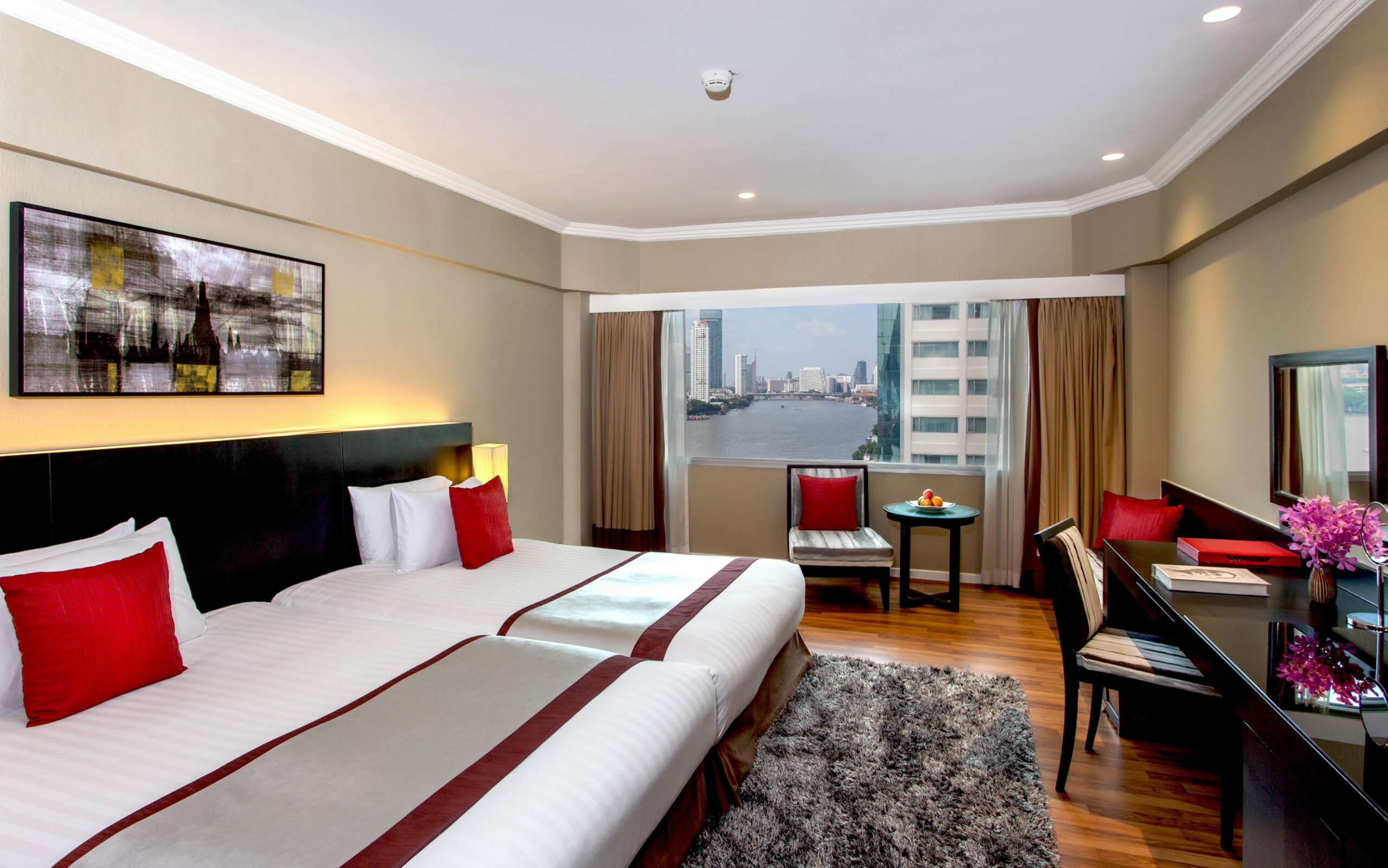 Deluxe River View Rooms - Ramada Plaza by Wyndham Bangkok Menam Riverside